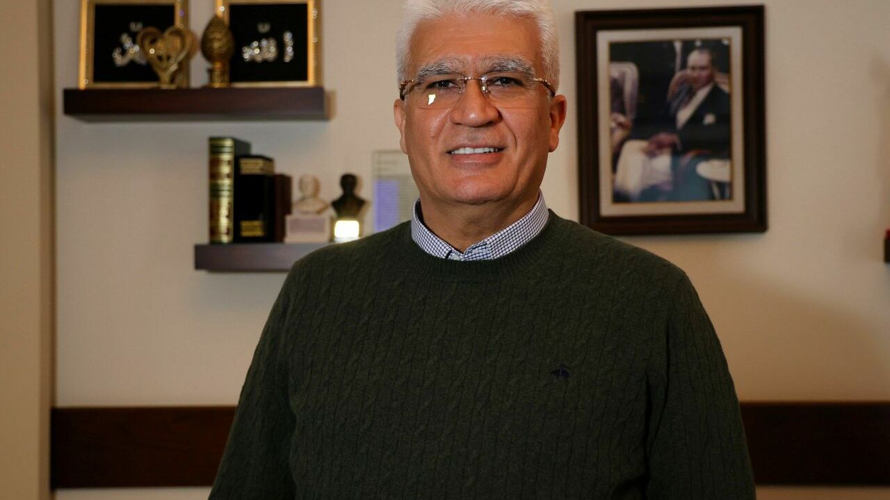 Prof. Dr. Orhan Şen: "Ani hareket ve ağır ev işleri fıtığa yol açıyor ...